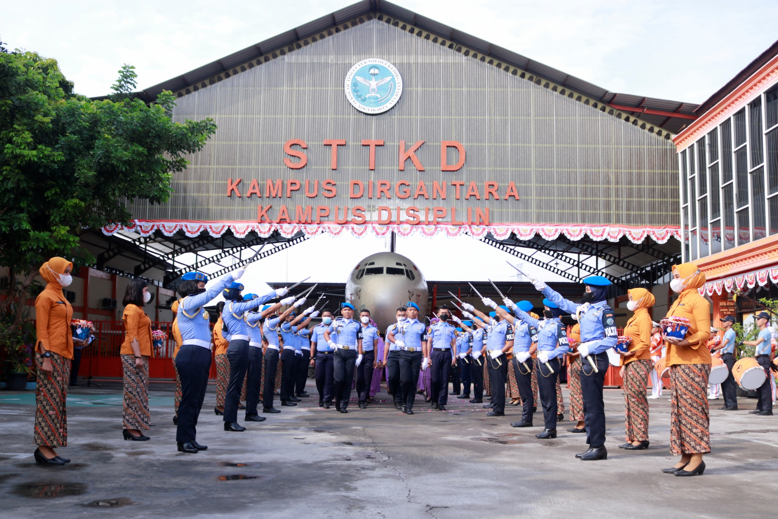 MANAJEMEN TRANSPORTASI STTKD – Program Studi Manajemen Transportasi ...
